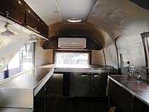 '64 AIRSTREAM 19フィート 移動販売車仕様